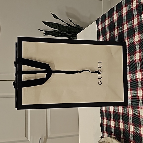 Gucci | Other | Gucci Shopping Bag | Poshmark
